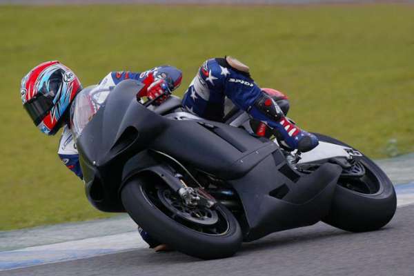 Oldies MotoGP : Aprilia RS Cube, la grande sœur de la RS-GP… - Paddock GP