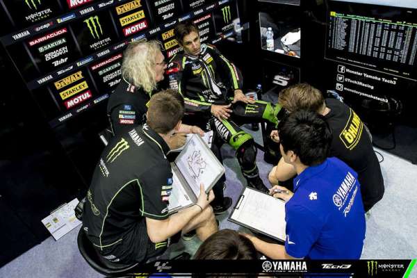 MotoGP Interview exclusive de Guy Coulon sur la Yamaha M1 de Johann ...