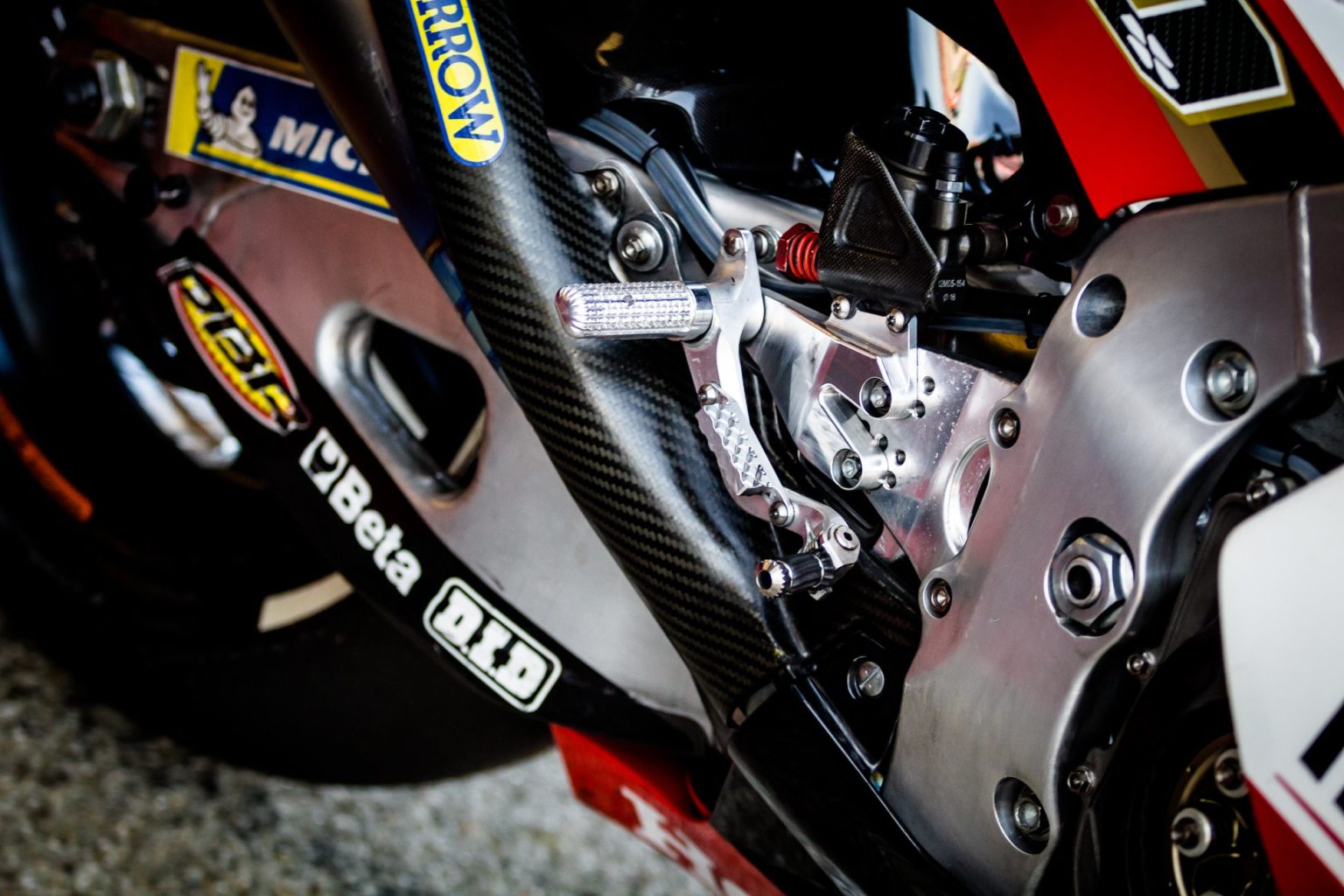 Technique MotoGP : le frein arrière dans ses moindres détails - Paddock GP