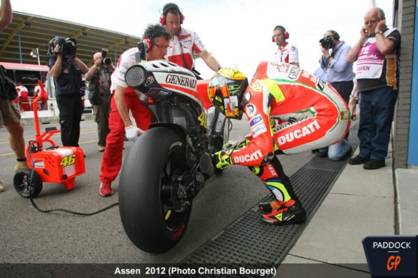 Paddock-GP-ducati2012- Paddock GP
