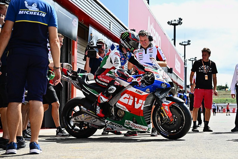 rins - Paddock GP