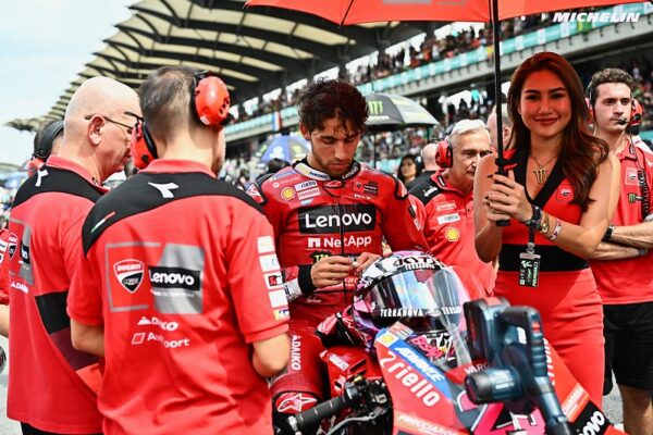 MotoGP Malaisie J3 Débriefing Enea Bastianini (Ducati/1) : Consignes d ... MotoGP Malaisie J3 Débriefing Enea Bastianini (Ducati/1) : Consignes d ...