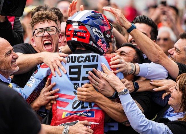 Marquez - Paddock GP