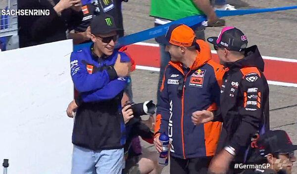 MotoGP Allemagne Sachsenring Parade LIVE : La charette version saxonne... - Paddock GP