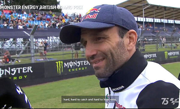 MotoGP Silverstone Parade LIVE : La charette version anglaise... - Paddock GP