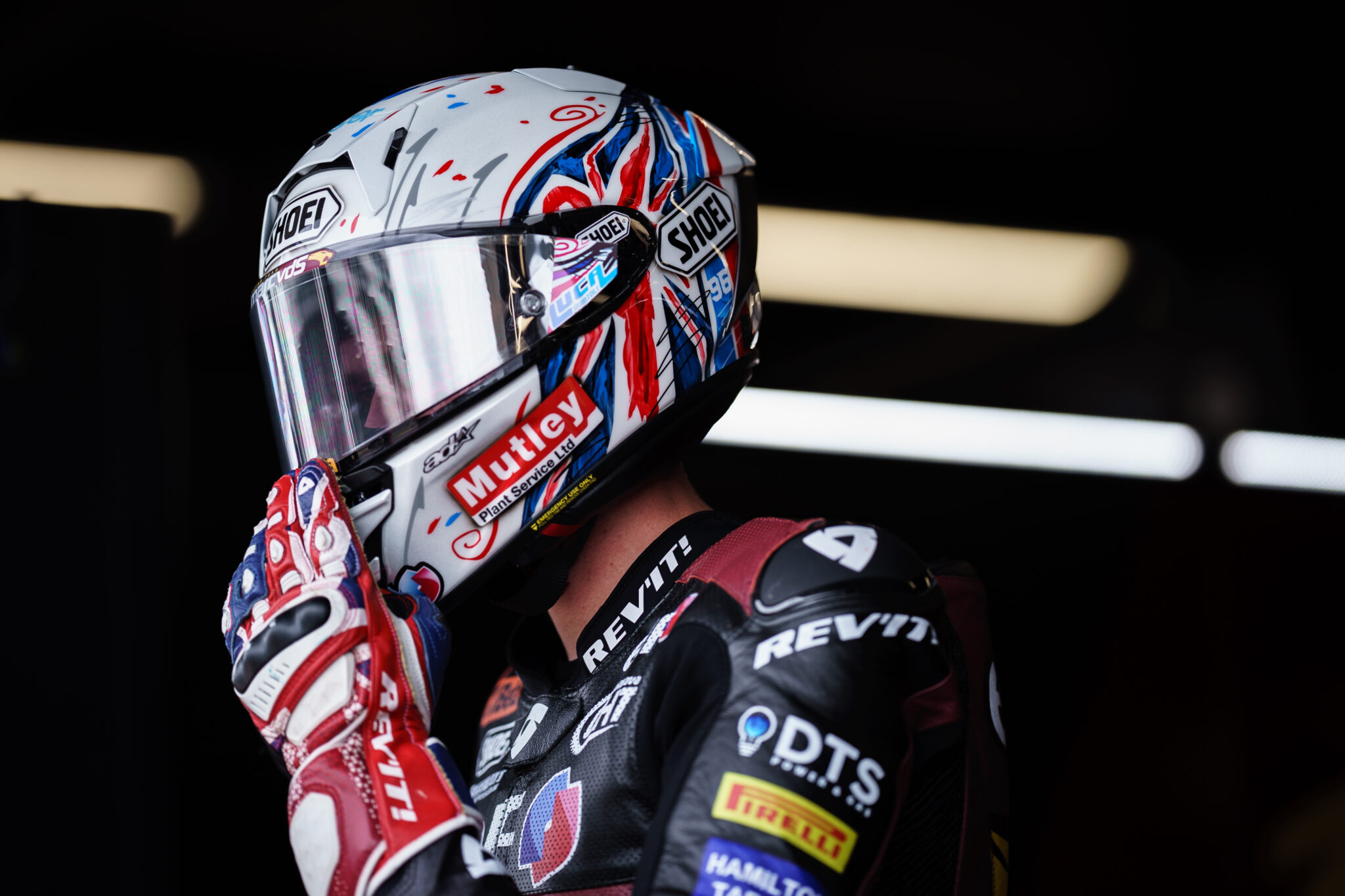 Moto2 Silverstone, Le casque hommage de Jake Dixon à Luca Guintoli ...