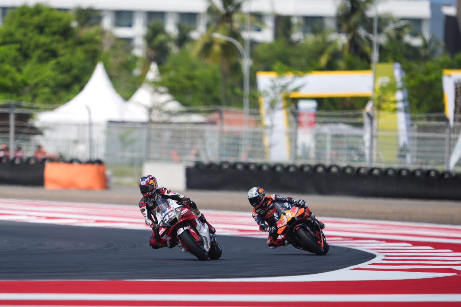 Chantra 4 - Paddock GP