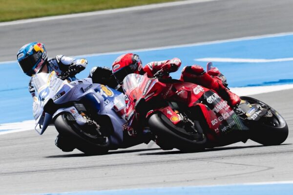 510951821_18518369389012605_8608992434303726826_n - パドック GP