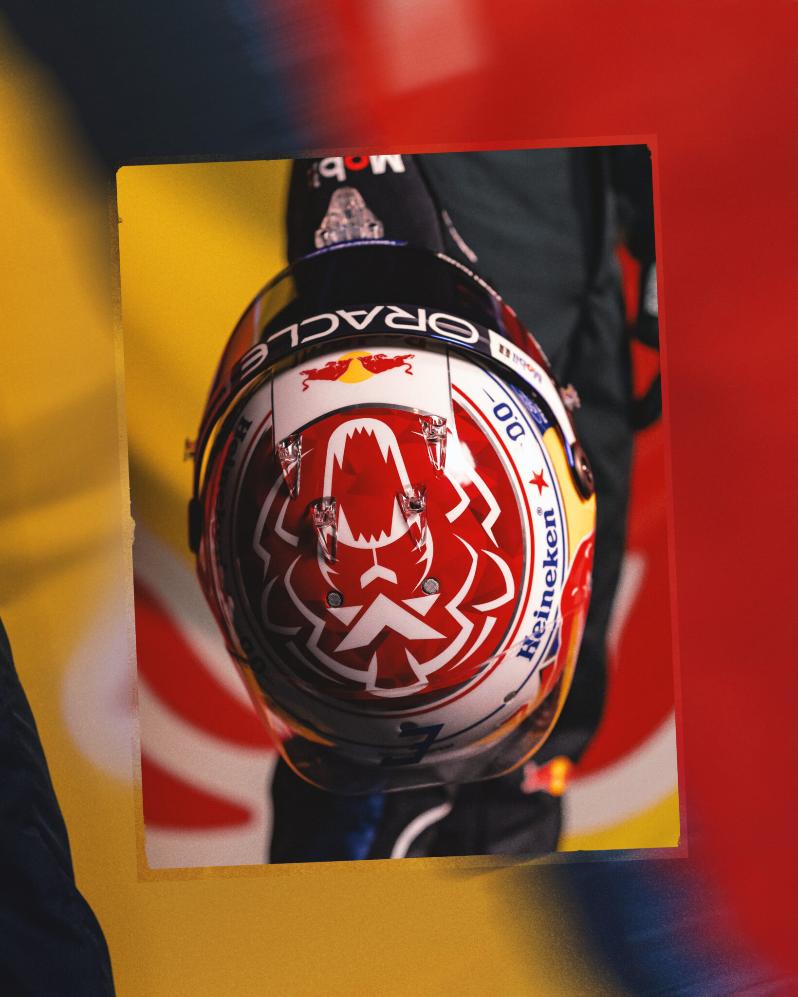 F1: Max Verstappen makes a bold statement: a radical helmet for 2026 ...
