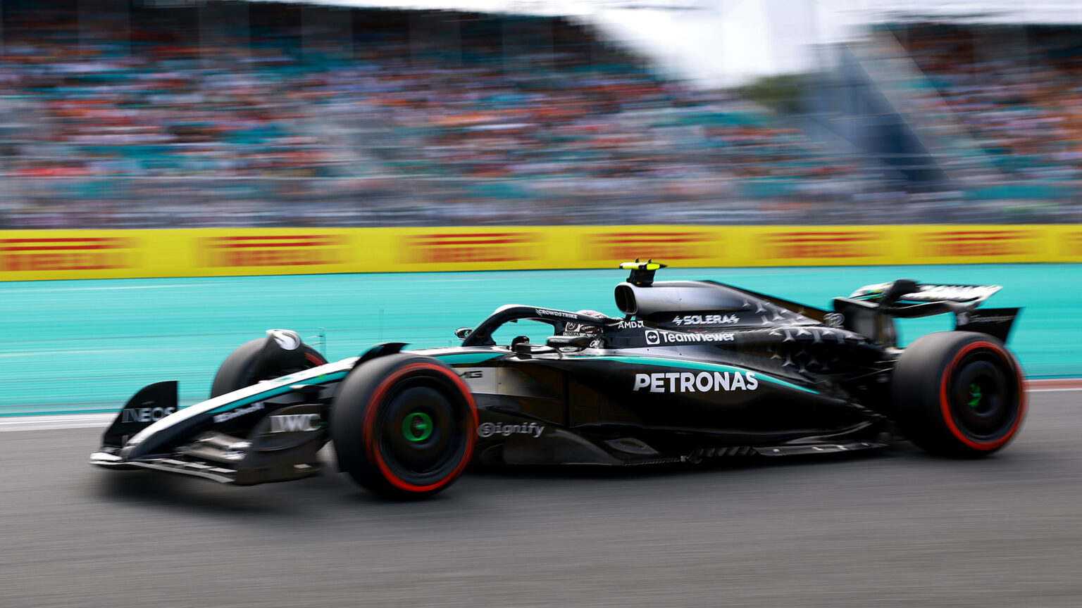 Formula 1: Mercedes finalizes W17 design: 2026 F1 livery to be unveiled ...