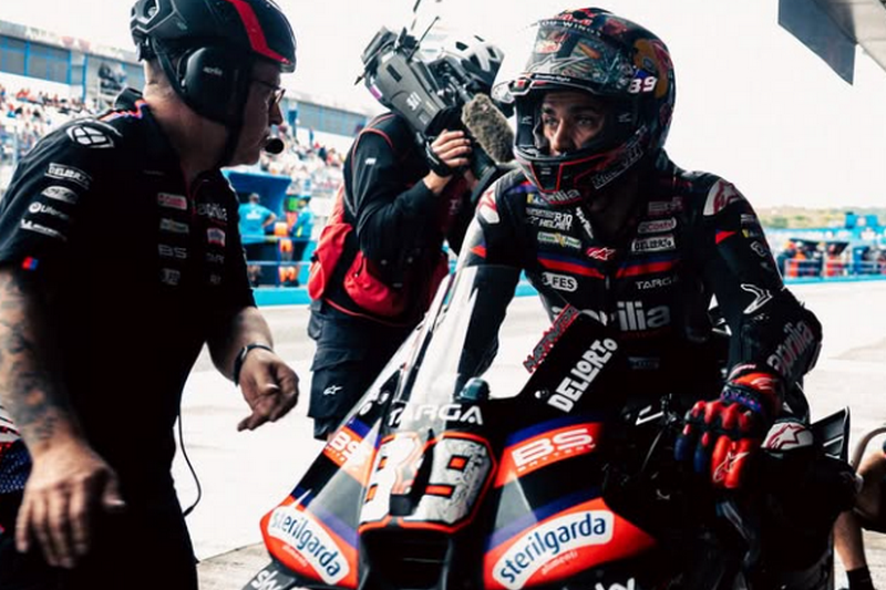 MotoGP, Jerez Day 2, Jorge Martín (Aprilia/Q7-Sab.) suffers a technical ...