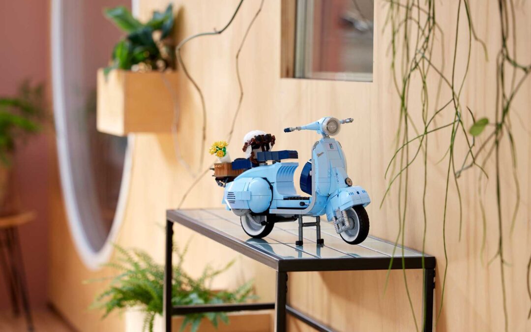 Vespa_LEGO_3 - Paddock GP